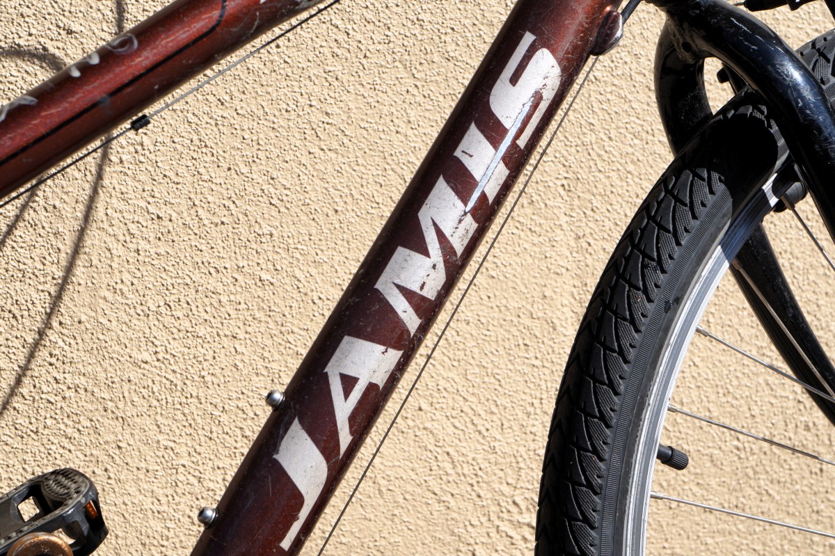 Jamis Explorer 1.0 Hybrid Bike | todgermanica.com
